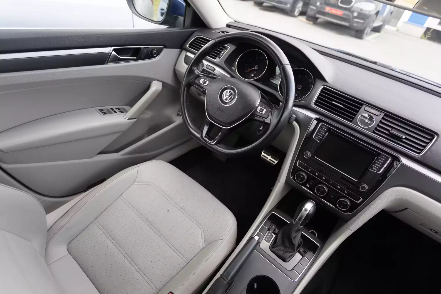 Wireless Handheld Car Vacuum Cleaner for Volkswagen Jetta